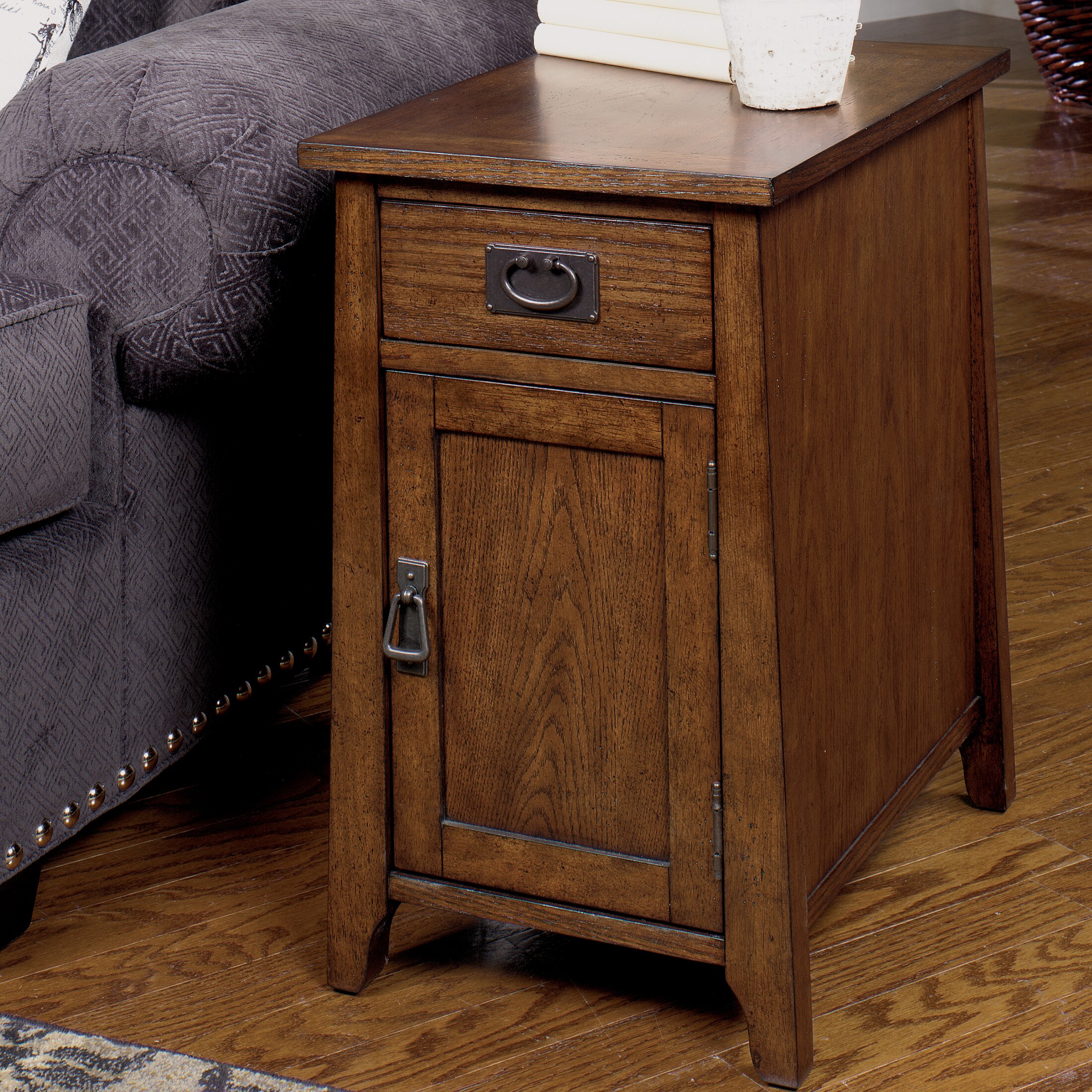 Chairside Cabinet | Cardis